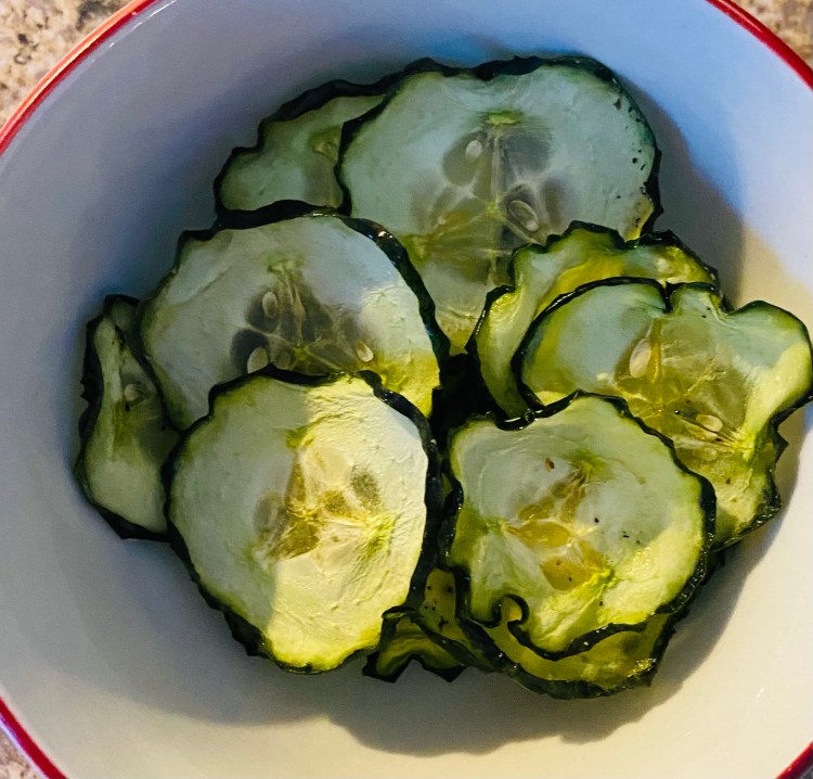 Dehydrated Cucumber Chips – The Petite Homestead