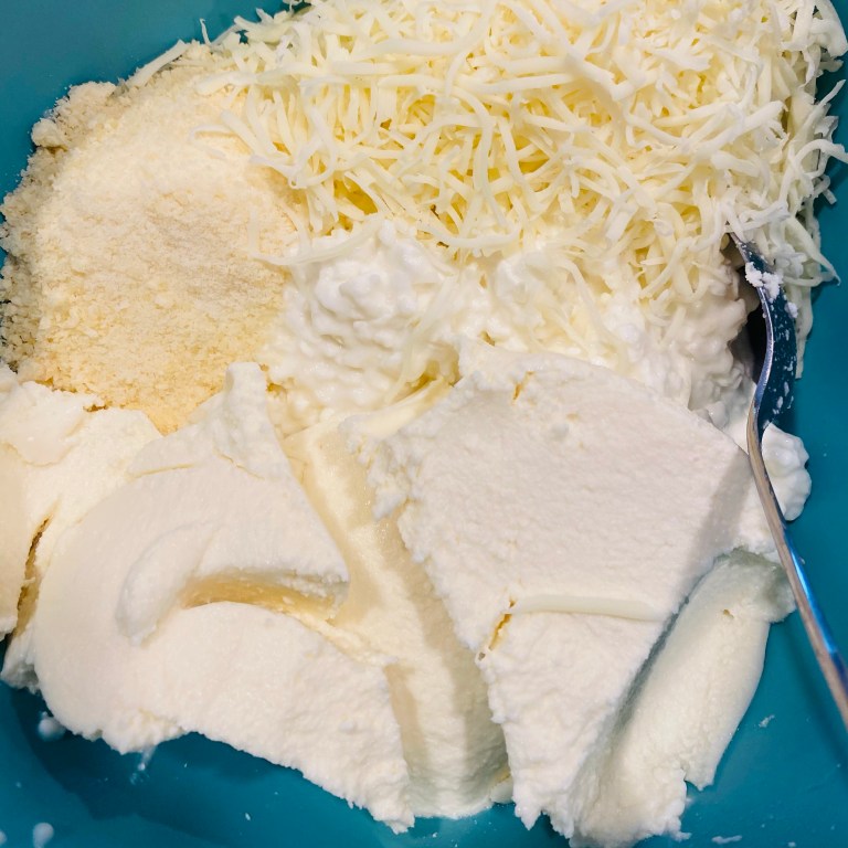 Cheese Stuffed Shells – The Petite Homestead